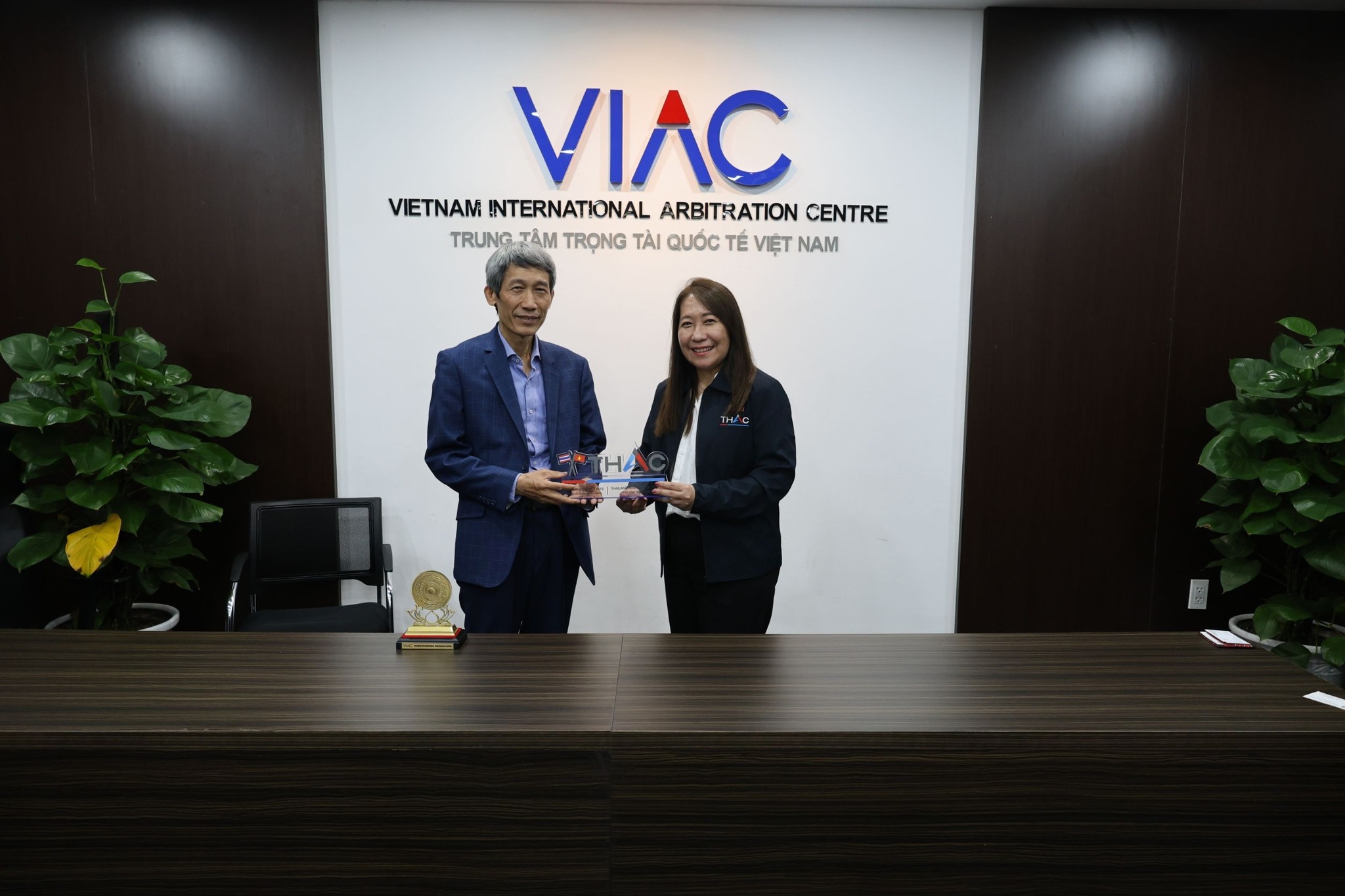 ปลัดกระทรวงยุติธรรม นำคณะกรรมการสถาบันอนุญาโตตุลาการเยือนสาธารณรัฐสังคม ...